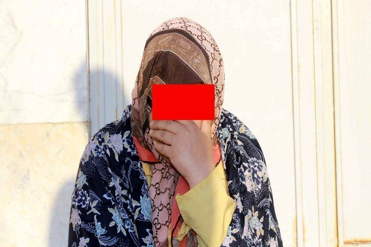 با چشمان پراز اشک به خواسته های بی شرمانه شوهرم تن میدادم